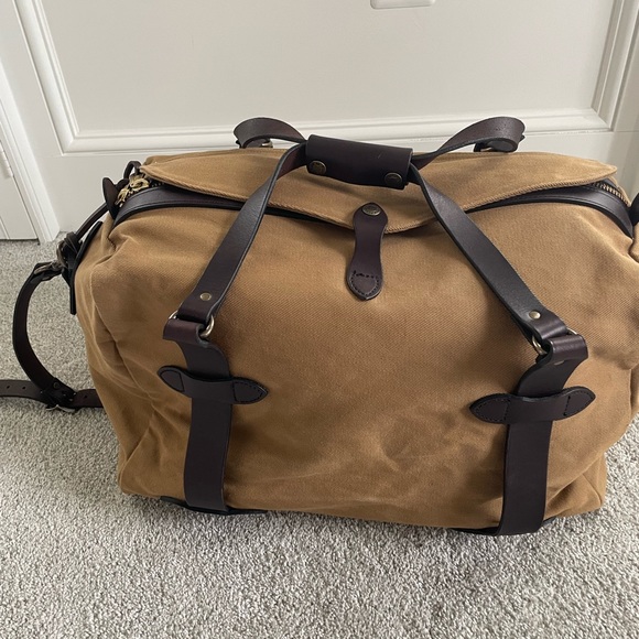 Filson | Bags | Filson Medium Ruffled Twill Duffle Bag Preowned Used ...